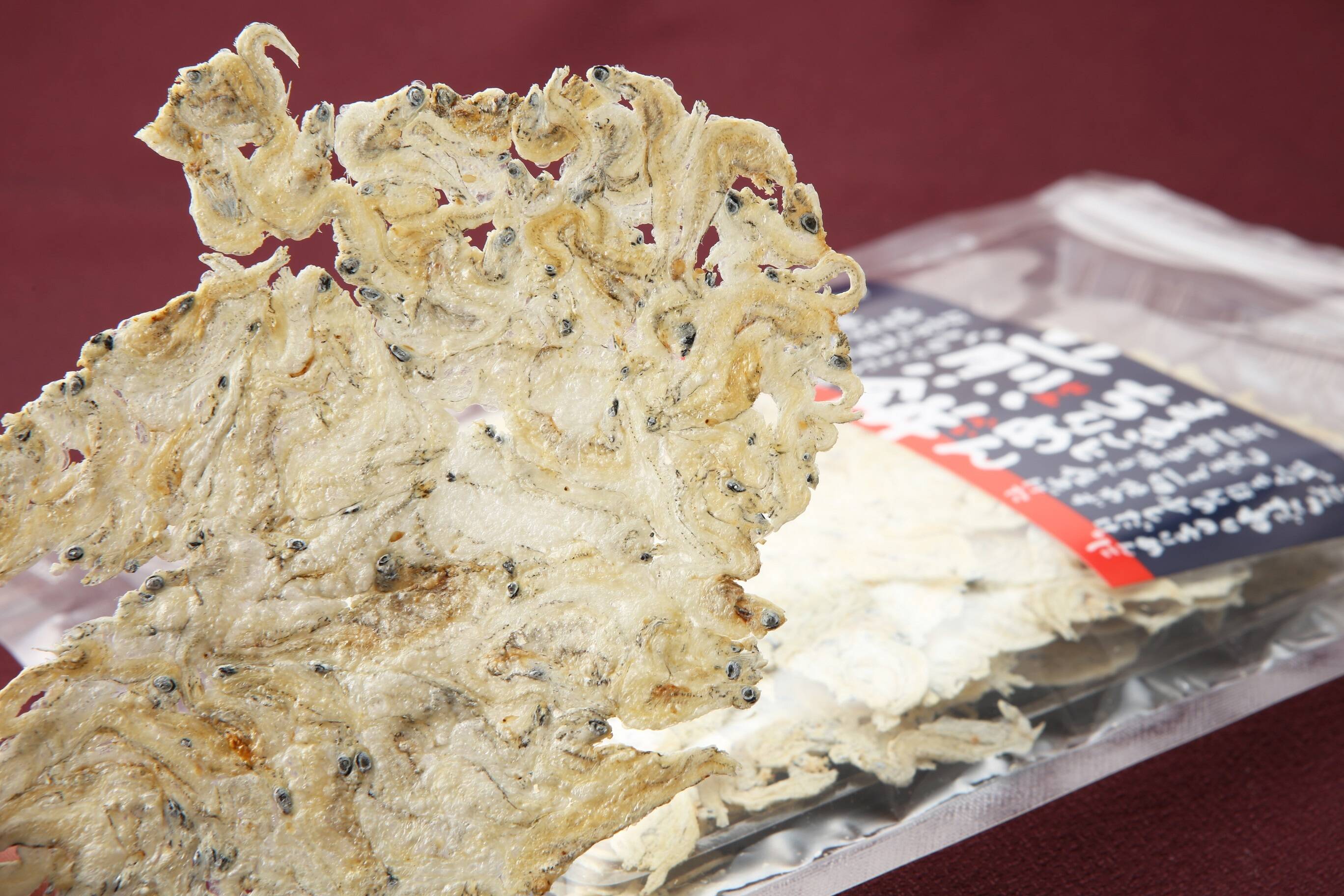 焼き上げ発送中】ちりめん煎餅30g2袋 ちりめんだけつなぎなし米、小麦、卵不使用 グルテンフリー ポスト便 カルシウムタップリ1袋30gに360mg塩分は0．66 高齢の方にお勧め：広島県産の ...