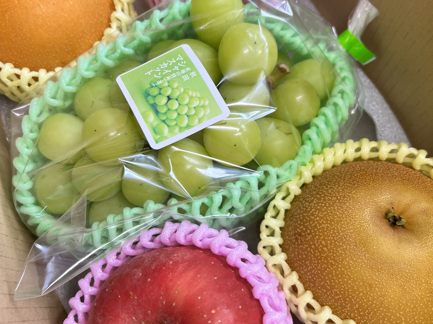 【旬のフルーツセット】りんご 梨 シャインマスカット 大満足 秋の味覚 フルーツ 果物 ゴルフコンペ プレゼント 誕生日：秋田県産のシャインマスカット｜食べチョク｜産地直送(産直)お取り寄せ ...