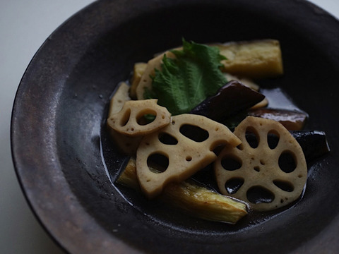 小さくて可愛いうまかっぺれんこん！ご家庭用3kg【AS〜2Sサイズ】：茨城県産のれんこん｜食べチョク｜産地直送(産直)お取り寄せ通販 - 農家・漁師から旬の食材を直送