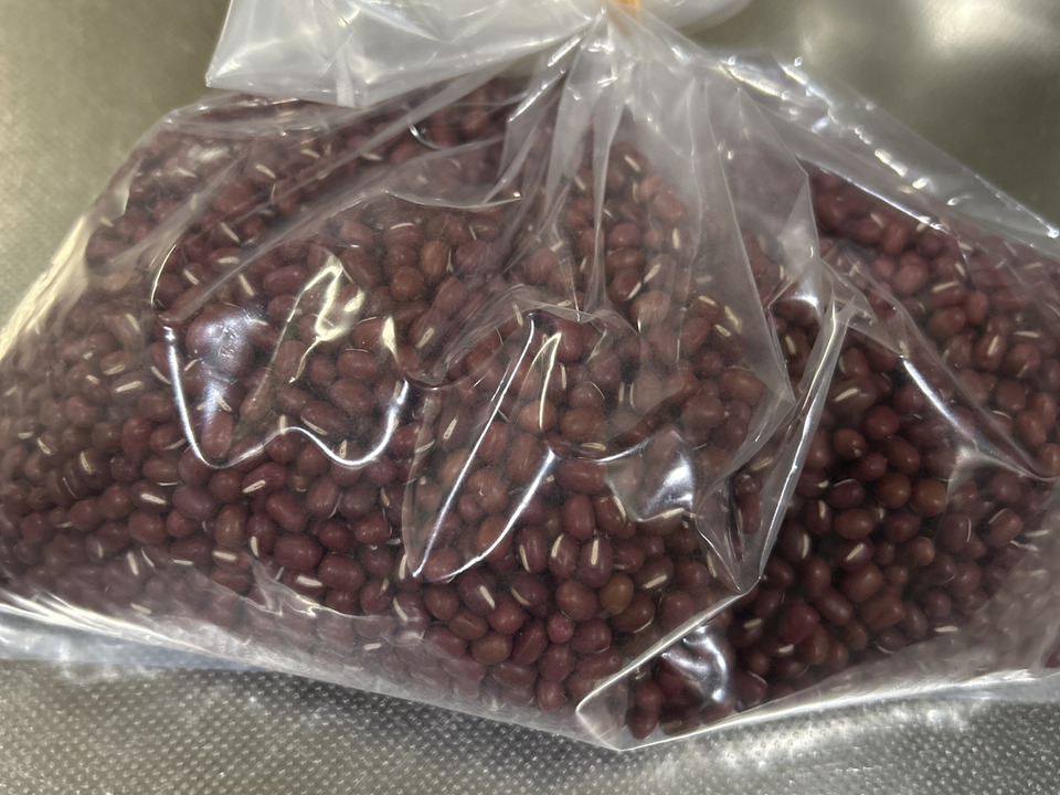 【北海道自然栽培】ぽっけの小豆（新豆）1キロ：北海道産の小豆｜食べチョク｜産地直送(産直)お取り寄せ通販 - 農家・漁師から旬の食材を直送