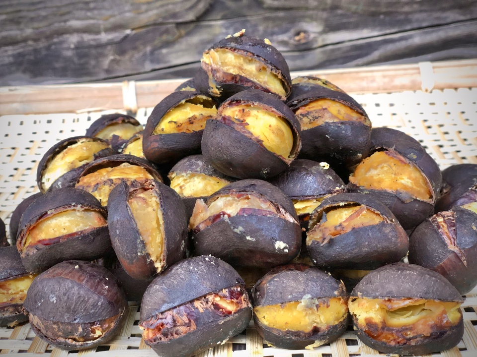 【完熟熟成焼き栗】あま～いスイーツ！レンジで簡単楽ちん♪国産熟成焼き栗（やき栗）500g*1袋（500g） 2Lサイズ：茨城県産の品種おまかせ｜食べチョク｜産地直送(産直)お取り寄せ通販 ...